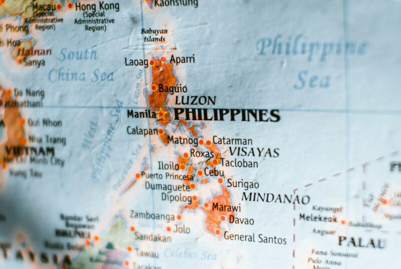 Filipino languages, dialects, and a sense of identity - NOLISOLI Filipino languages, dialects, and a sense of identity - NOLISOLI